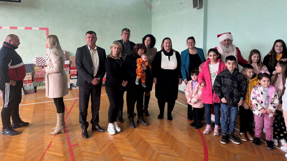 Ženska mreža Srbije obradovala mališane iz Rače i Kuršumlijske Banje ...